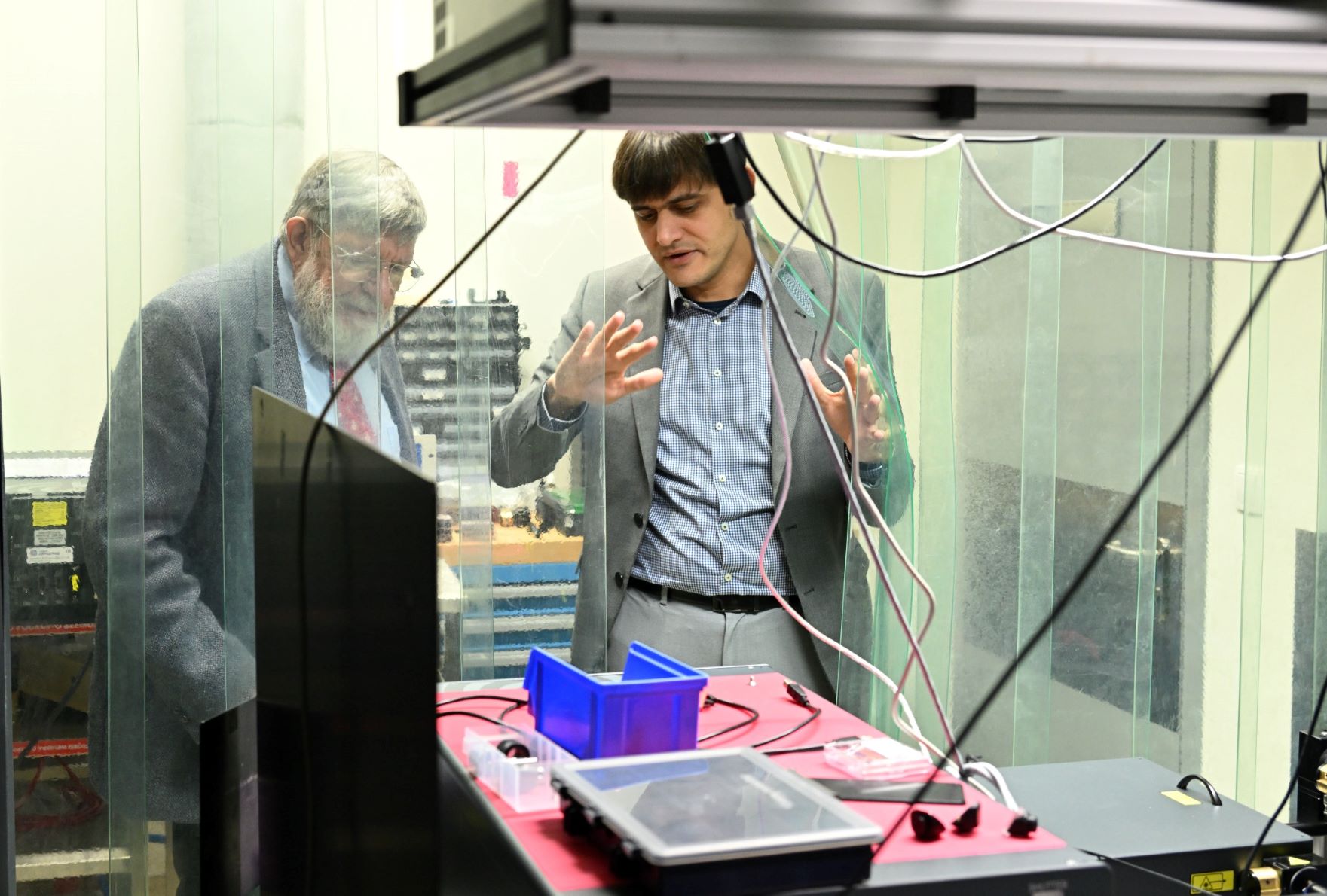 Nobel Prize Laureate Visits Vilnius for Closer Look Into Leading Laser ...